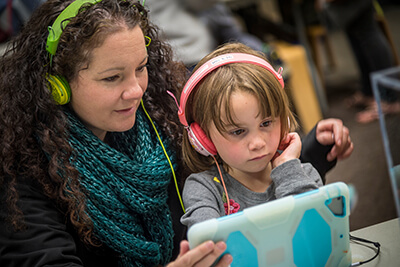 Orange puffball sponge | Animals | Monterey Bay Aquarium
